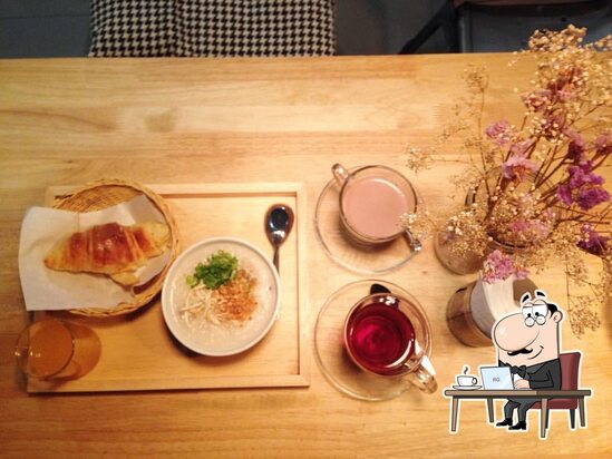 Ombra Caffe, Fa Ham - Restaurant menu, prices and reviews