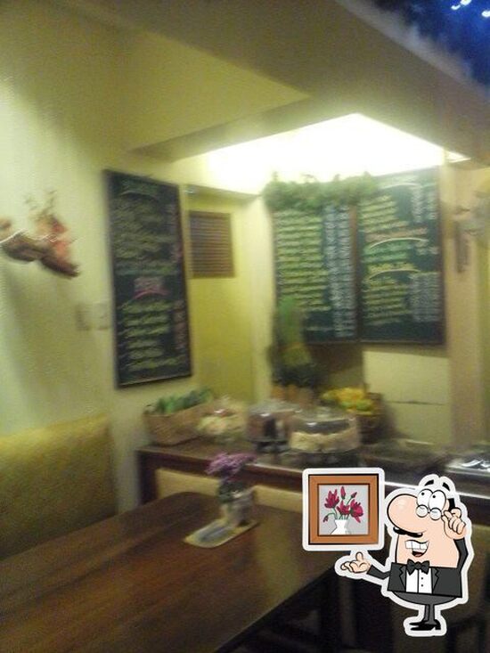 Treff Café cafe, Legazpi City, 4PWX+4HH - Restaurant reviews