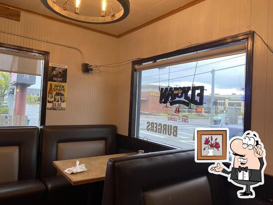 Oak Harbor Cafe & Lounge, Oak Harbor - Restaurant menu, prices and reviews