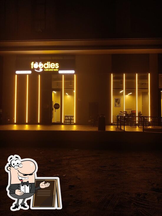 FOODIES CAFE AND RESTO, Dubai - Restaurant menu and reviews