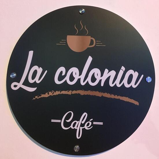 Menu at La Colonia cafe, Pore