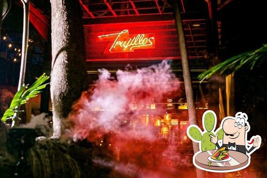 Trujillos Cantina De Selva pub & bar, Playa del Carmen, Av 38 Mz 200 Lt ...