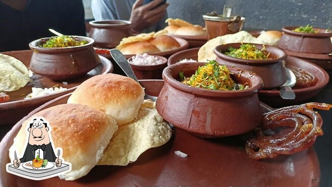 Majhi Mataka misal, Aurangabad, Shop No 1 Gajanan Mandir - Restaurant ...