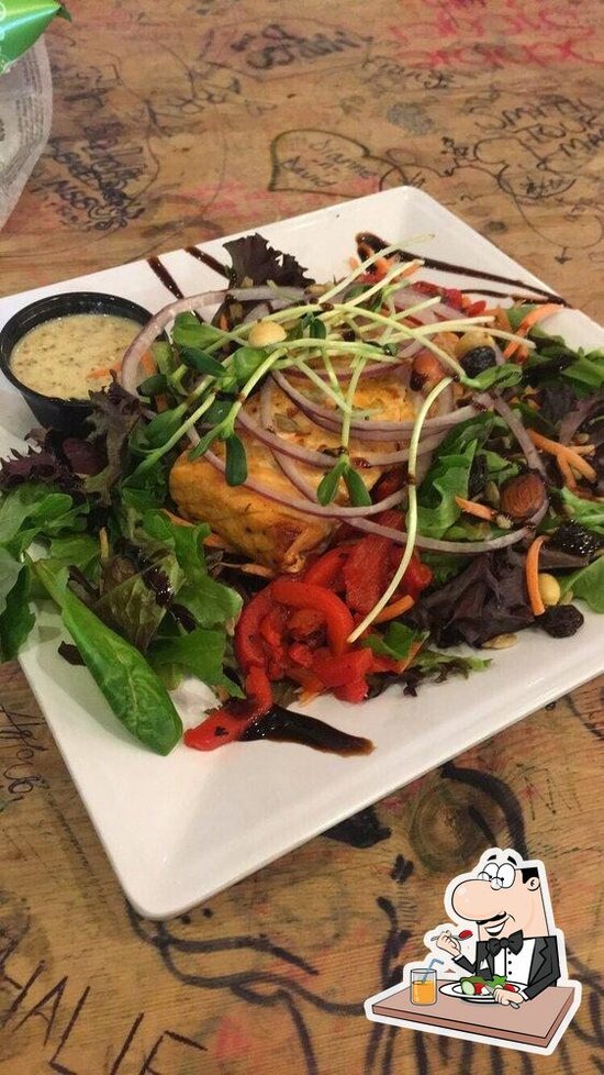 Yellow Dog Eats, 1236 Hempel Ave in Gotha - Restaurant menu and reviews