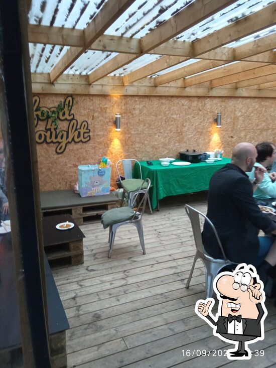 Six Trees Kitchen & Bar, Manchester - Restaurant menu, prices and reviews