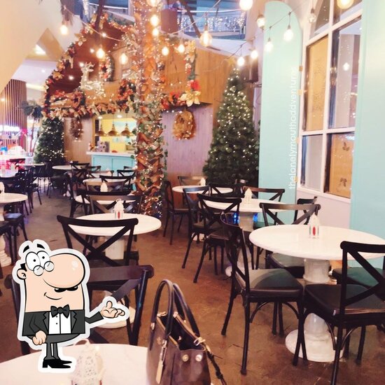 Cafe Claus - Promenade Greenhills, San Juan - Restaurant reviews