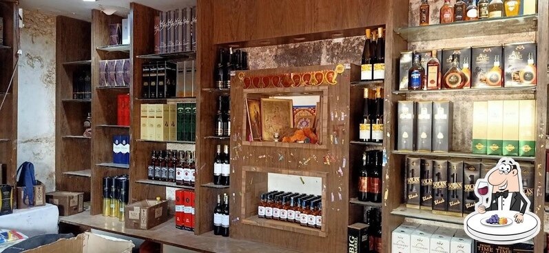 English Wine Shop, Bhilai - Restaurant reviews