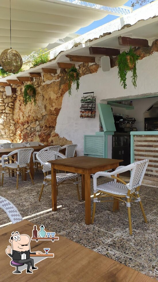 Menu at Paralia restaurant, Cala Blanca