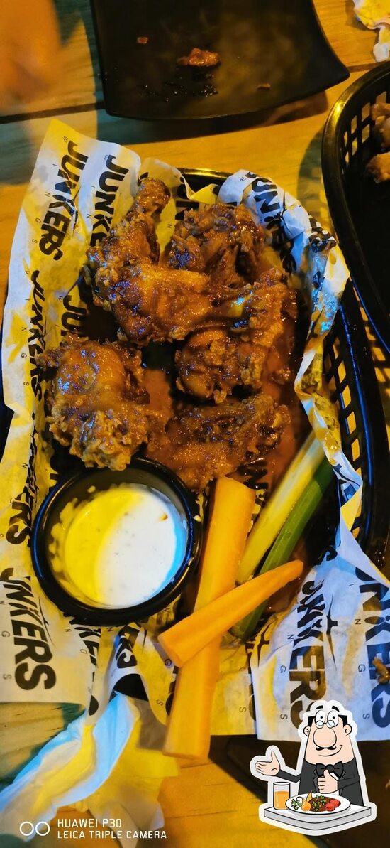 Junkers Wings pub & bar, Morelia - Restaurant reviews