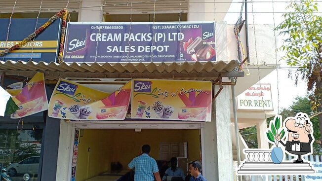 Menu at Skei ice cream depot, India