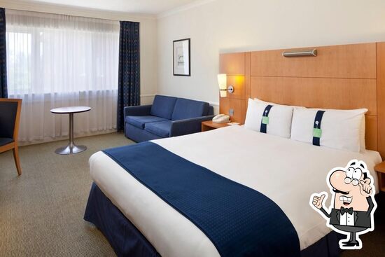 Menu at Holiday Inn Guildford by IHG pub & bar, Guildford