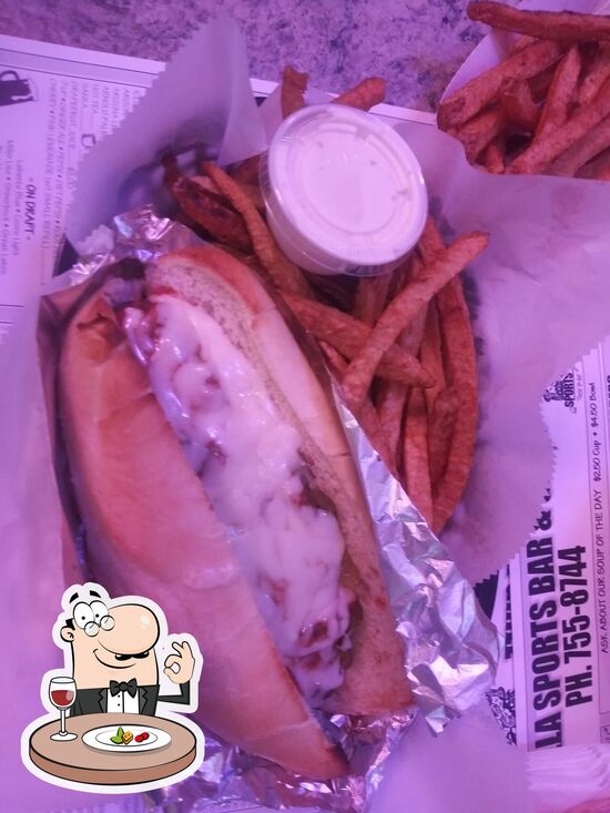 LA Villa Sports Bar & Grille, 810 Youngstown-Poland Rd in Struthers ...