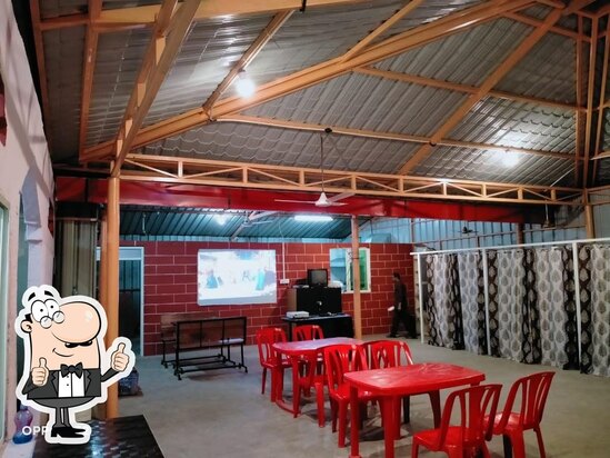 Hotel Devraj Restaurant and Beer Bar, Patane - Restaurant reviews