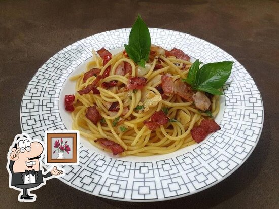 Kin Kub - Moo', Bangkok - Restaurant menu, prices and reviews