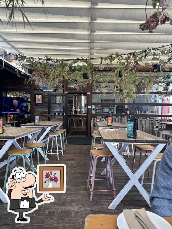 Good George Dining Hall, Hamilton - Restaurant menu, prices and reviews