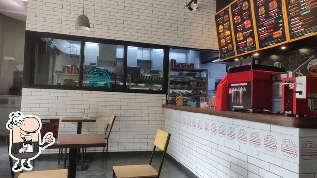 GOOD FLIPPIN' BURGERS, Mumbai - Restaurant menu, prices and reviews