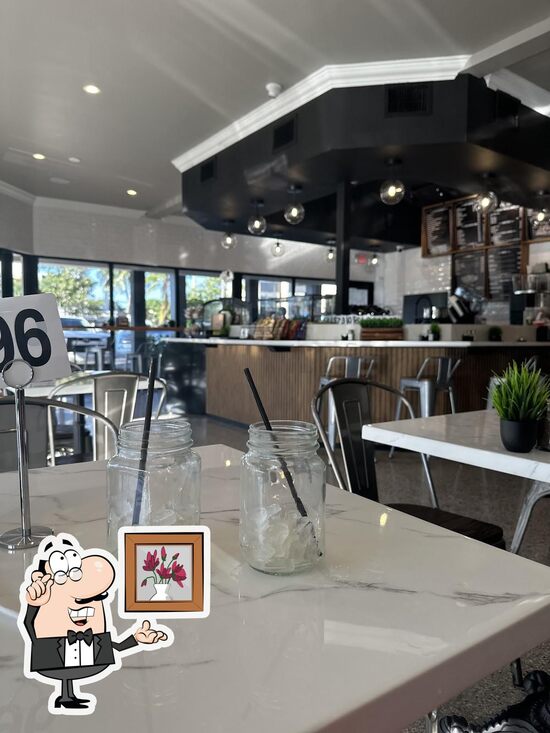 Crema Gourmet (Lauderdale-By-The-Sea), Lauderdale-by-the-Sea ...