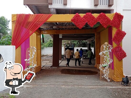 Madhur Sweets, Nashik - Restaurant reviews