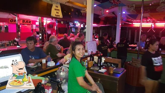 Honey Pot Bar, Pattaya, WVPP+M4F - Opiniones del restaurante