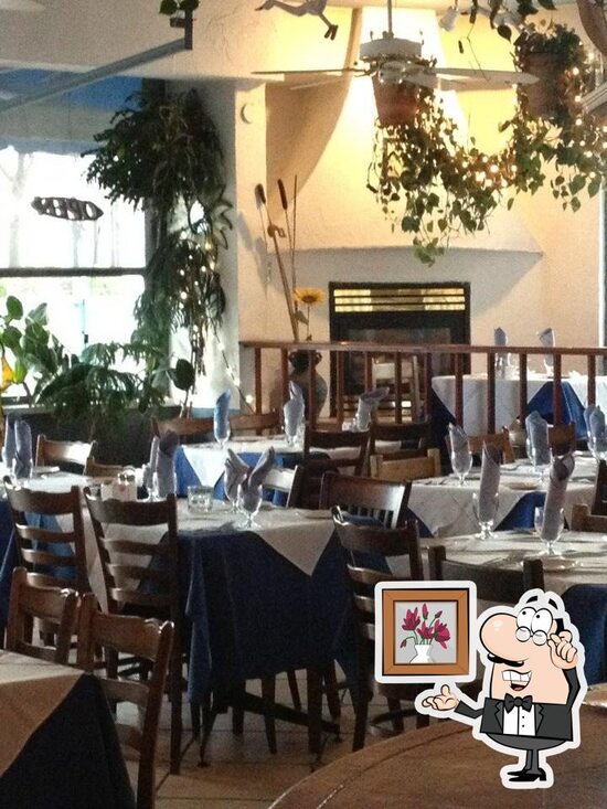 Cosmos Greek Restaurant, White Rock - Restaurant menu, prices and reviews