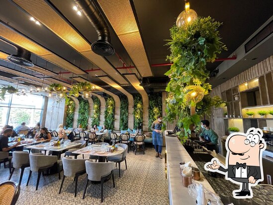 Menu at Mo Bistro restaurant, New Cairo City, 2FWM+HC7