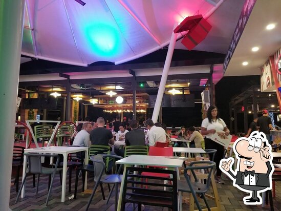 The Circus Food Park restaurant, Santiago De Los Caballeros, Edificio ...