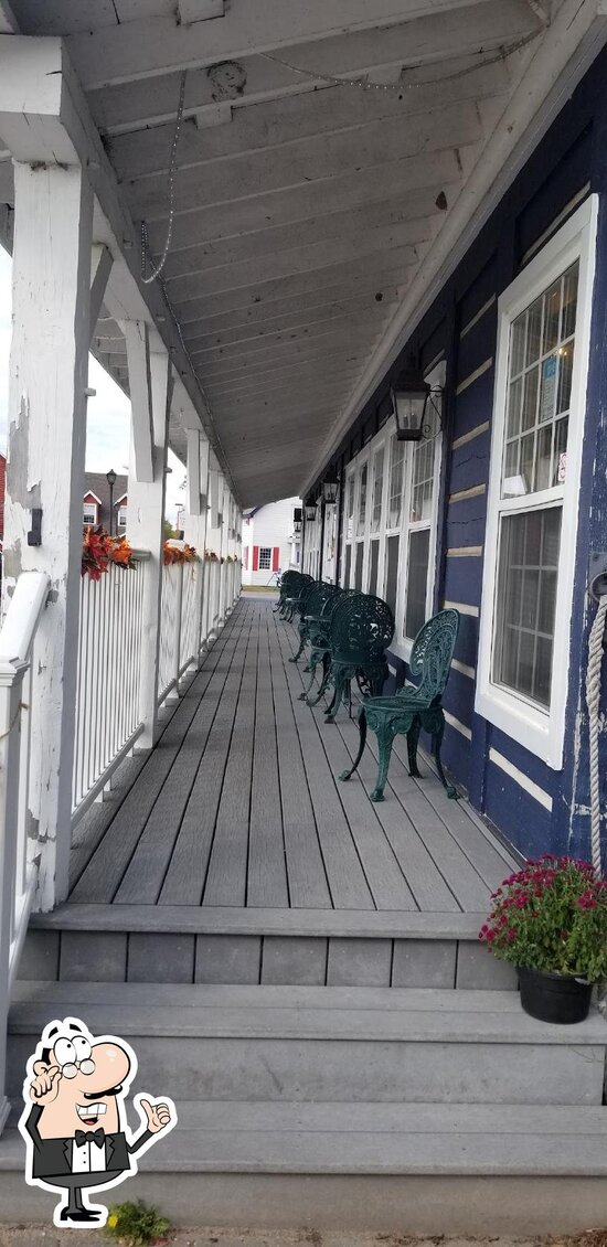 Captain Roberts' Table in Penetanguishene - Restaurant menu and reviews