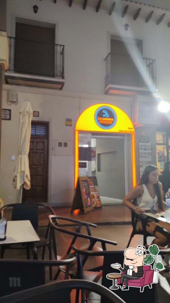 Menu at La patatina de Leon pub & bar, Benidorm