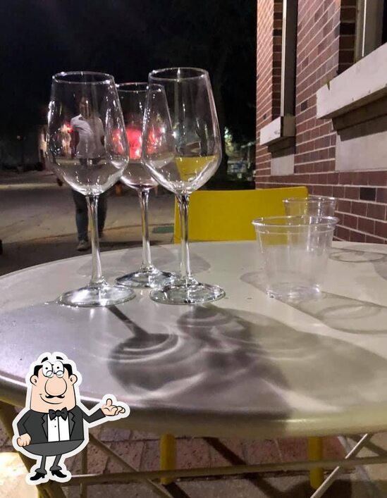 Analog Wine Library, Urbana - Restaurant menu, prices and reviews