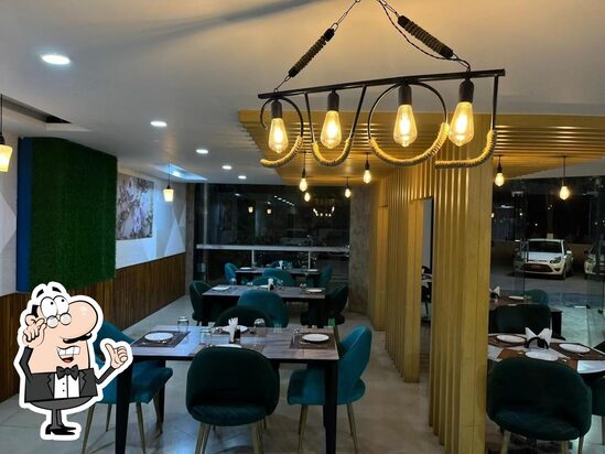 The Sky Lounge Cafe And Restaurant, Indore - Restaurant reviews