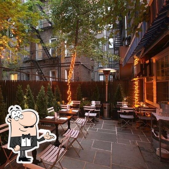 The Mermaid Inn, Нью-Йорк, Астор-Плейс (линия Лексингтон-авеню, Ай-ар ...