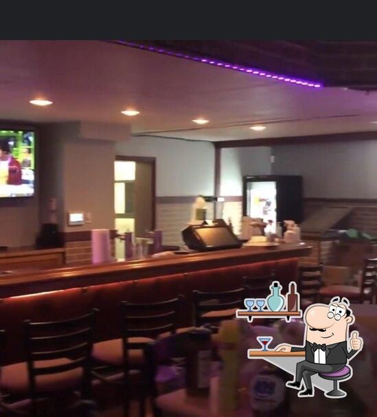 Hour Glass Bar & Grill in Wickliffe - Restaurant reviews