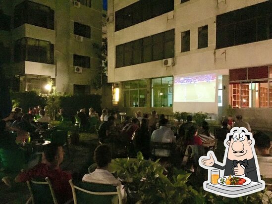 Alfa Garden Bar, Tirana