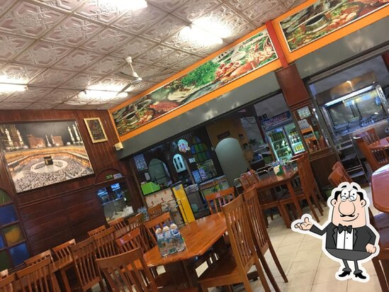 Nurlaila Tomyam Seafood, Samnak Kham - Restaurant menu, prices and reviews
