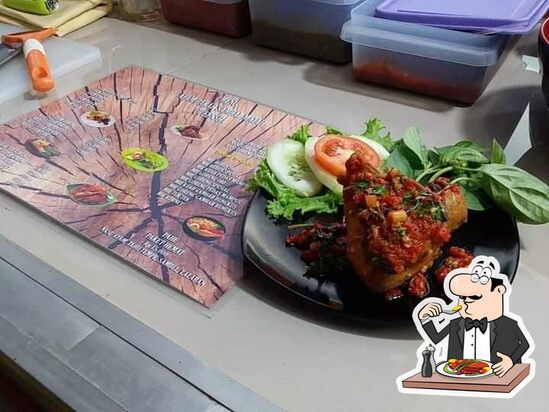 Menu at AYAM BAKAR QUEENSHA cafe, Nagreg, XVGV+RPH