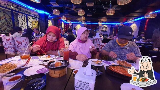 Restaurante Nelayan Jala Jala Kafe, Ringroad City Walks, Medan ...