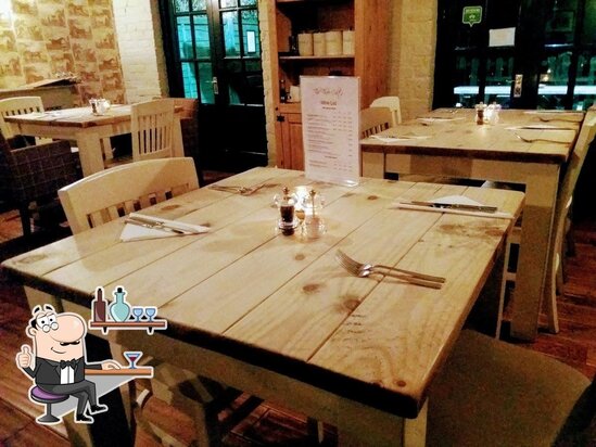 Menu at The Three Colts pub & bar, Buckhurst Hill