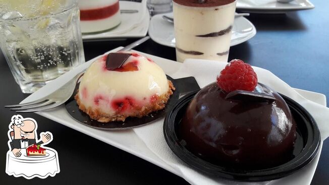 Douce Pâtisserie Café desserts, Genoa, Piazza Giacomo Matteotti ...