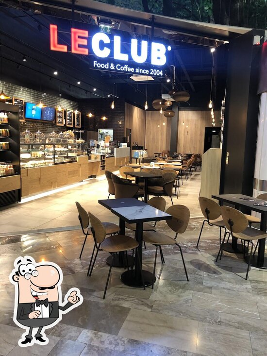 Menu at LE CLUB Café, Petite-Forêt