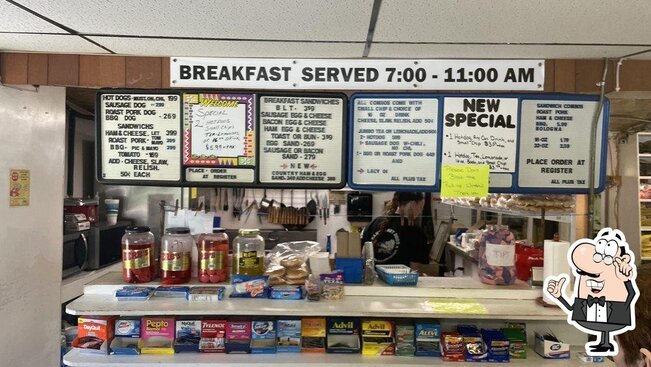 Menu at Saxon's Hotdogs restaurant, Abbeville