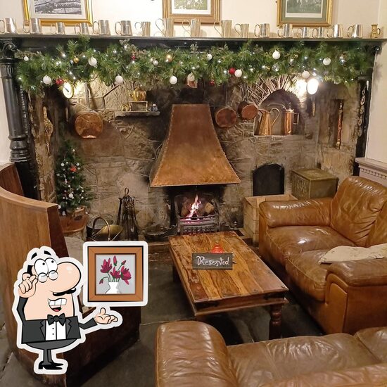 The Sun Trevor bar, restaurant and holiday cottages, Llangollen ...