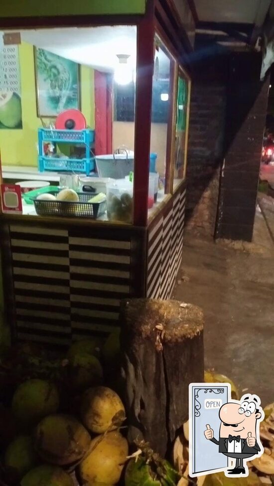 Carta del café Es Kelapa Muda Midun tea, Bandung