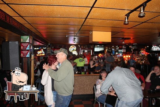 Last Shot Bar & Grill in Erie - Restaurant reviews