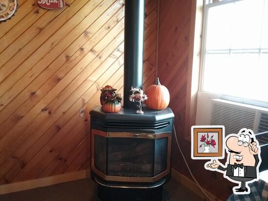 Wagon Wheel Bar & Grill - Restaurant menu, prices and reviews