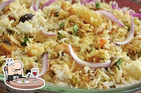 Tiffin / Dabba Services in Mumbai - Mom's Kitchen, Mumbai