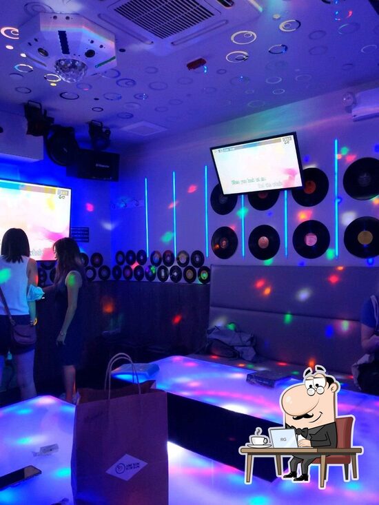 Space Karaoke Bar & Lounge Koreatown NYC in West New York - Restaurant ...
