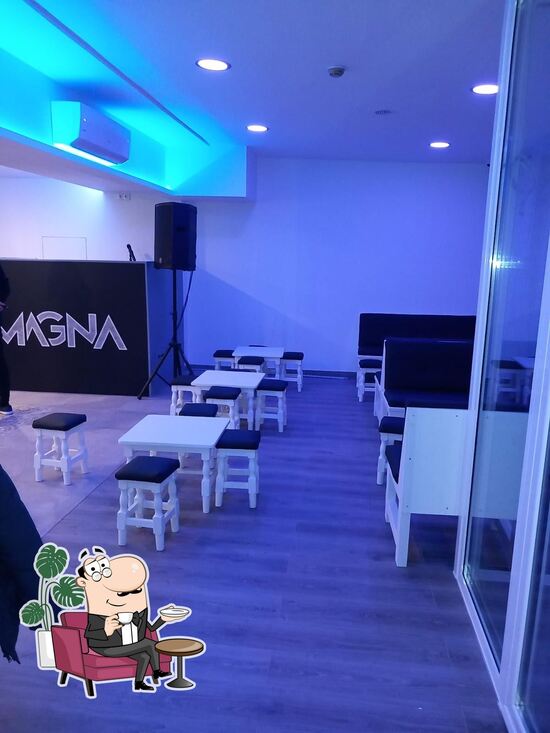 Magna Bar, Portimão - Restaurant menu, prices and reviews