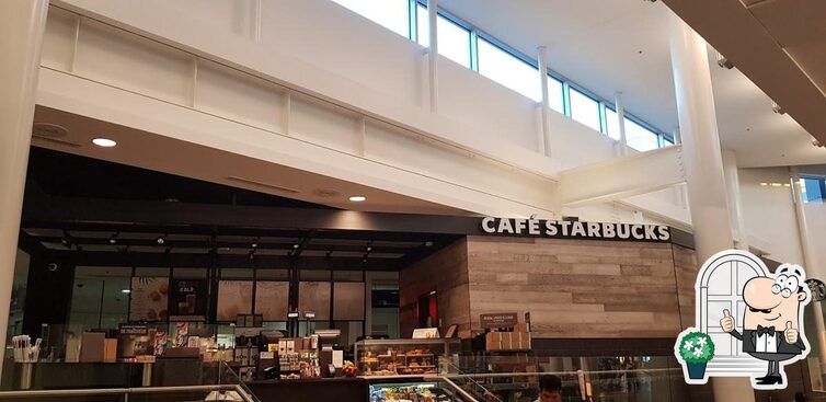 Menu at Starbucks cafe, Dorval, YUL Reserve International