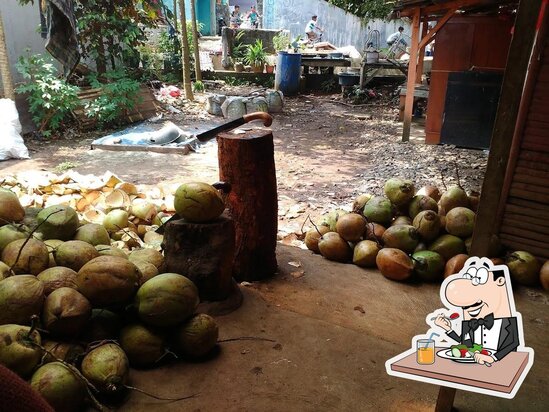 Es Kelapa Muda Bang Iboel cafe, Depok - Restaurant reviews