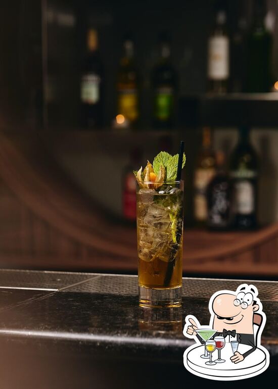Sam Fancy pub & bar, Hong Kong - Restaurant reviews